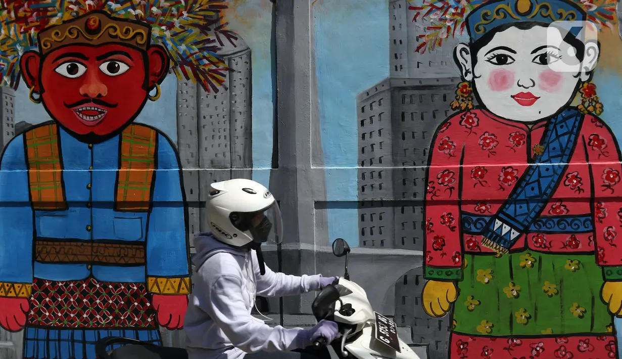 FOTO: Mural Bertemakan Kota Jakarta Jadi Media Edukasi dan Penghias ...