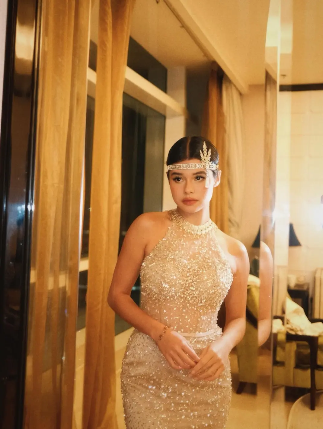 Potret Maria Theodore Tampil dengan Gaya The Great Gatsby, Banjir ...