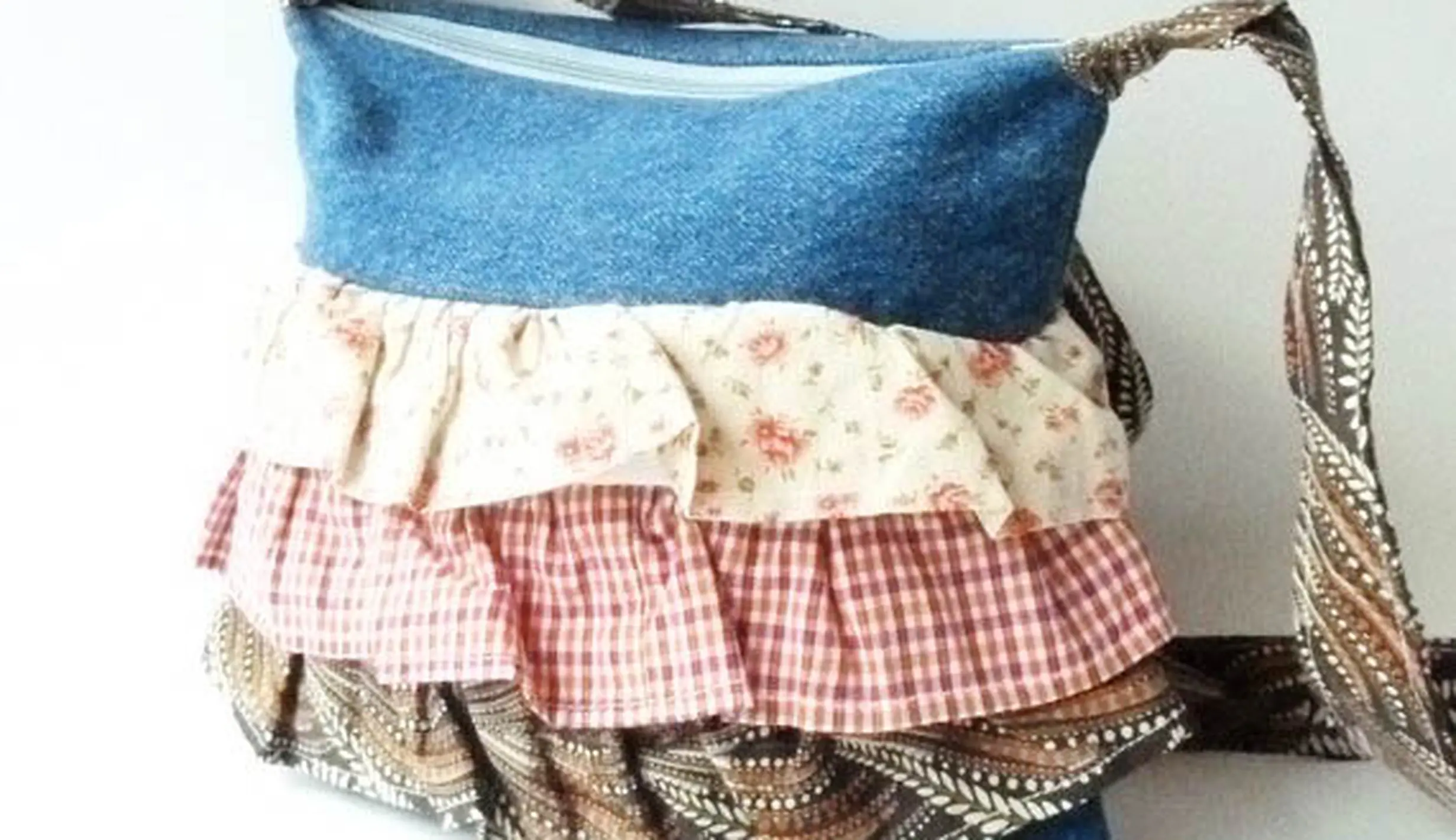 Tas Cantik Dari Kain Daur Ulang - Photo Fimela.com