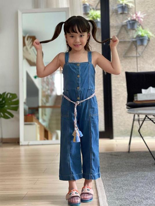 14 Inspirasi Model Busana Anak Perempuan Artis Indonesia, Imut dan ...