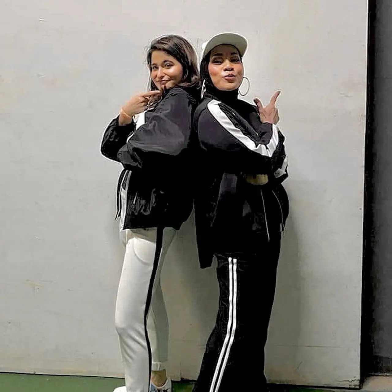 Bareng Imaniar, Sonia J Ciptakan Lagu Berjudul Enough - ShowBiz ...