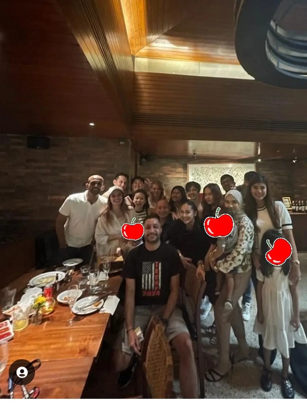 6 Penampilan Putri Anne Rayakan Ulang Tahun Ke-33 Bareng Indah ...