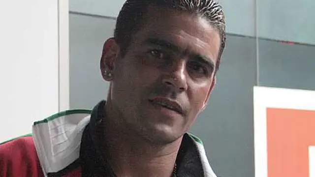 Christian "El Loco" Gonzales Tak Mau Disanjung - Bola Liputan6.com