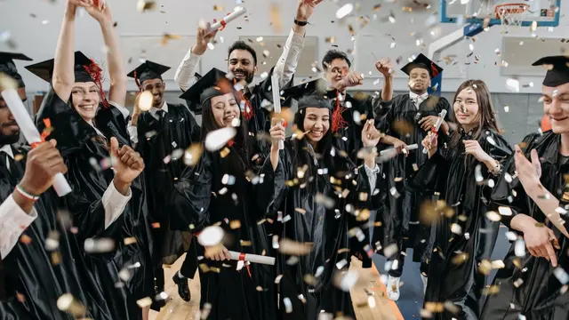 180 Kata-Kata Graduation Menyentuh Hati, Sampaikan Harapan tentang ...