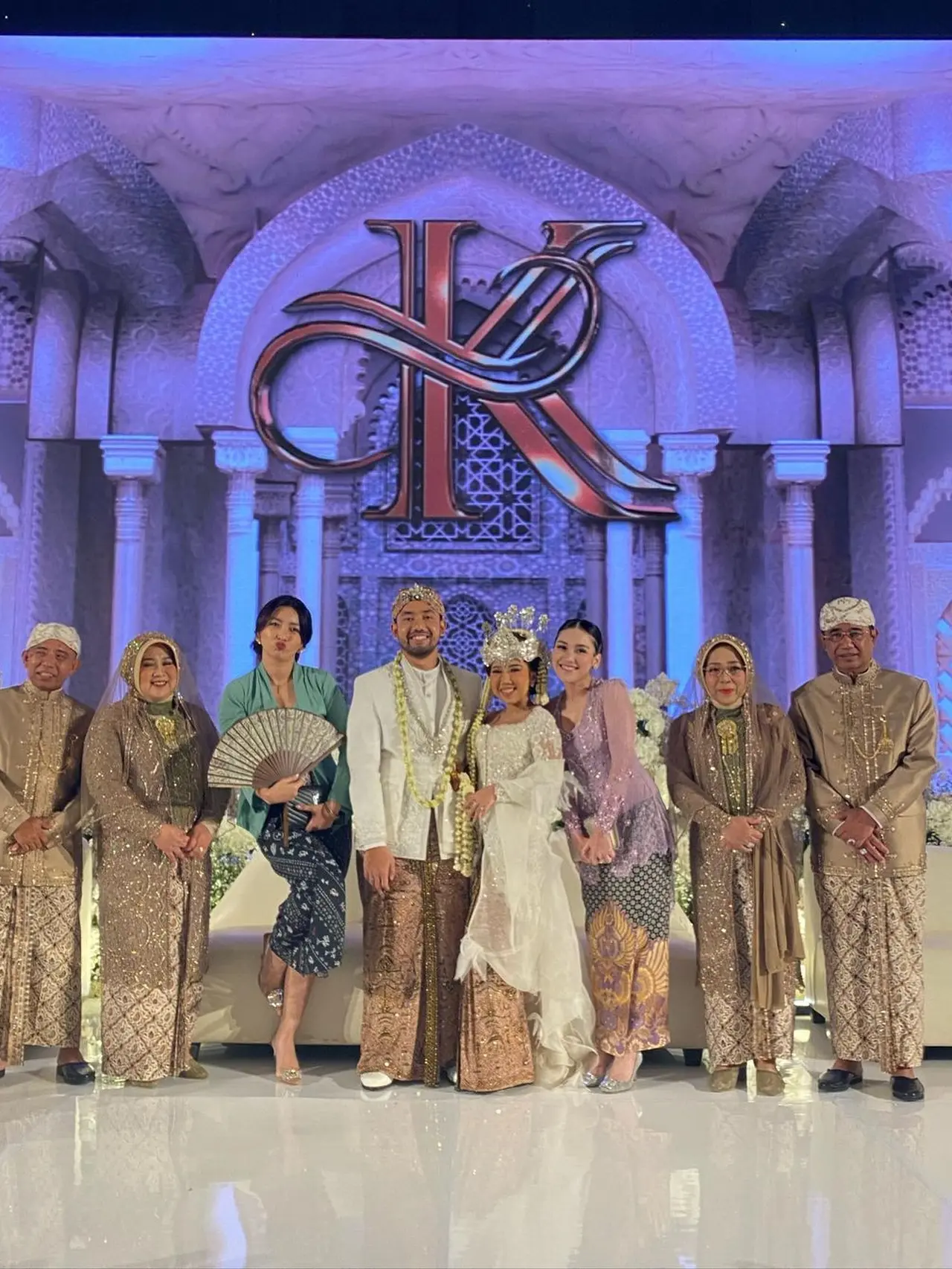 7 Potret Bahagia Pernikahan Kiky Saputri dan M Khairi, Erick Thohir Jadi Saksi - Hot Liputan6.com