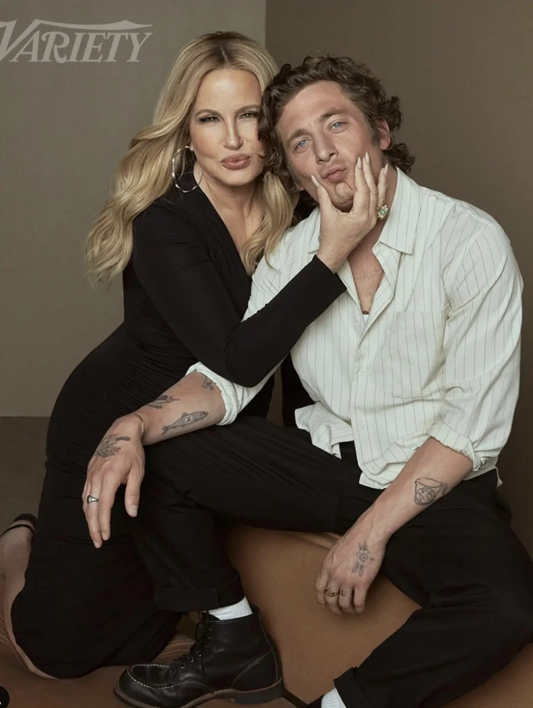 6 Potret Penampilan Jeremy Allen, Terbaru Disebut Sebagai Model Calvin ...