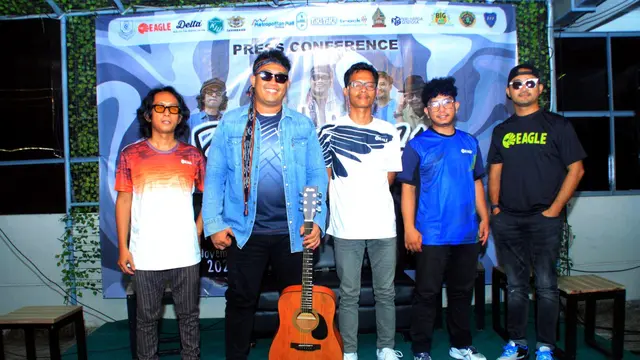 Band Republik 21 Promo Di Atas Truk dan Berjalan Sejauh 150 KM ...