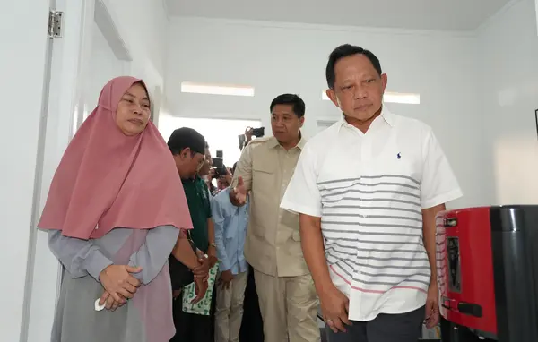 7 Meme Semangat Kerja Ini Kocak, Bikin Senyum Sendiri - Hot Liputan6.com