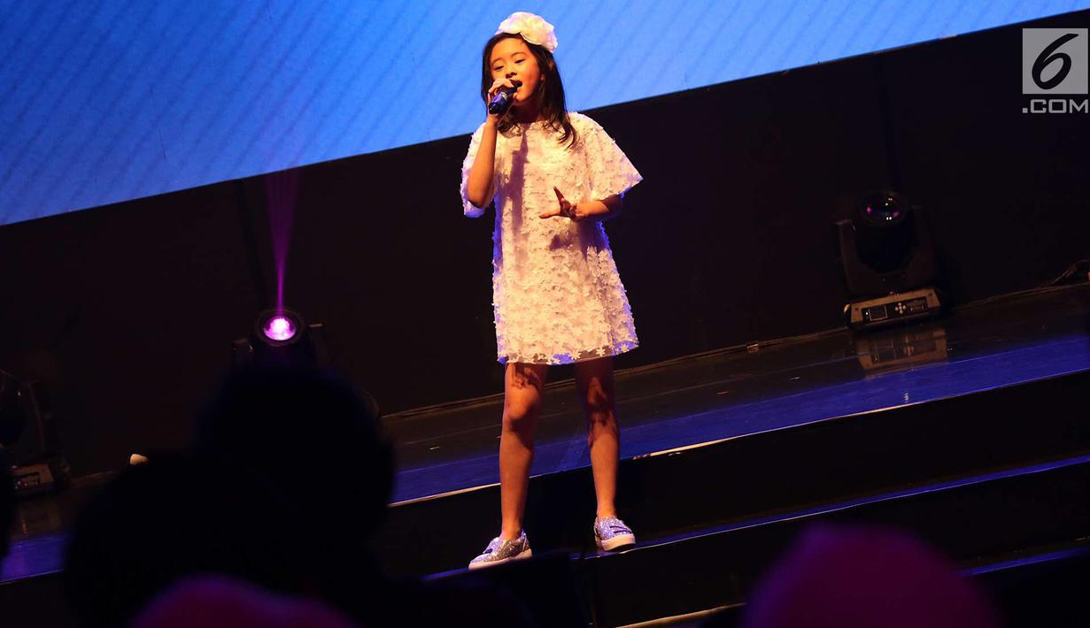 FOTO: Penyanyi Muda Clarice Cutie Meriahkan XYZ Day 2018 - Foto ...