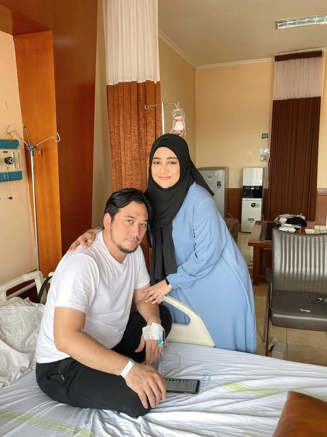 24 Tahun Berkeluarga, Ini 6 Potret Harmonis Tengku Firmansyah dan Cindy ...