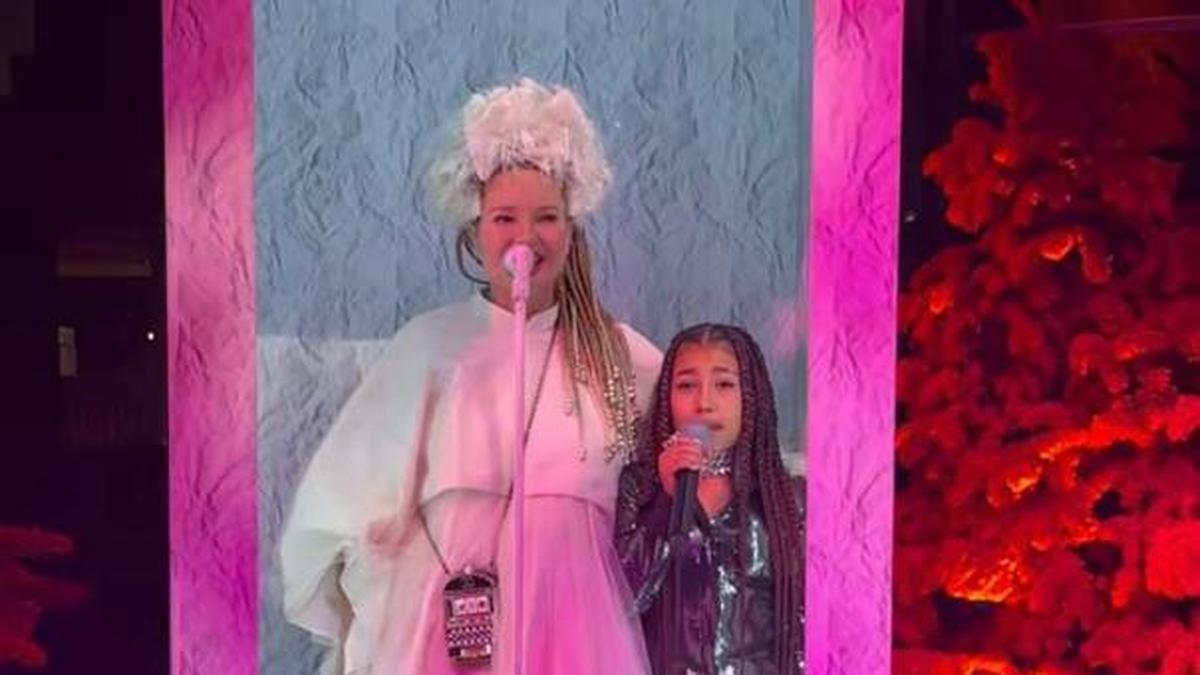 Kemewahan Tanpa Batas, Kim Kardashian Hadiahi North West Kalung Berlian ...