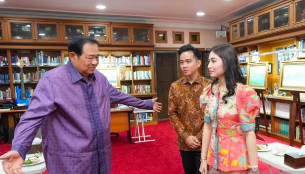 Mengenal Kilogram Pop-Up Cafe, Tempat Nongkrong Asri di Lembang ...