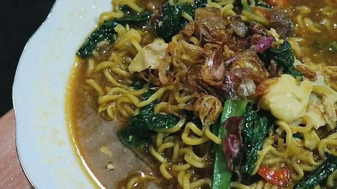 6 Resep Indomie Goreng Nyemek Ala Warmindo yang Spesial hingga Pedas ...