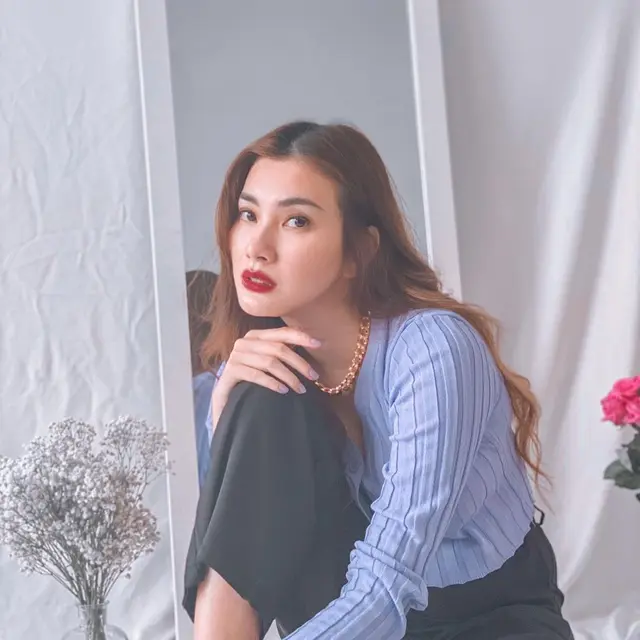 6 Potret Demmy Febriana, Pemeran Emily di Sinetron Love Story The ...