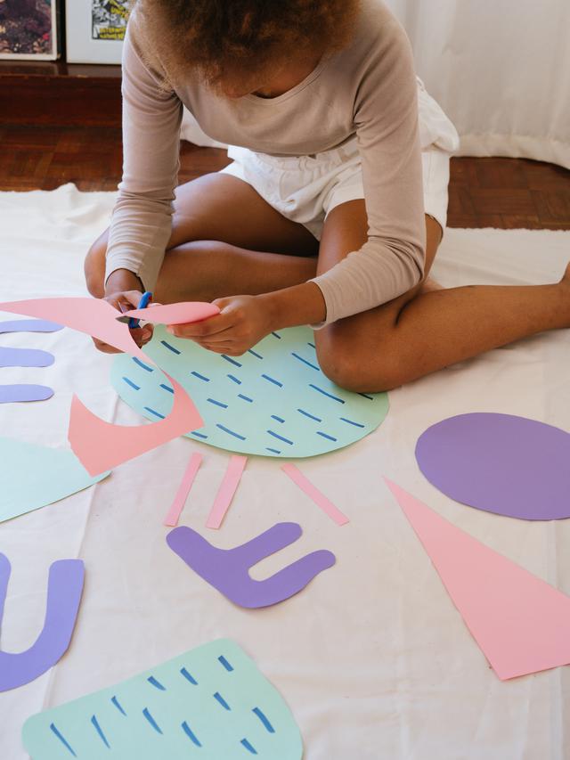 4 Cara Membuat Topeng dari Kertas Karton untuk Asah Keterampilan