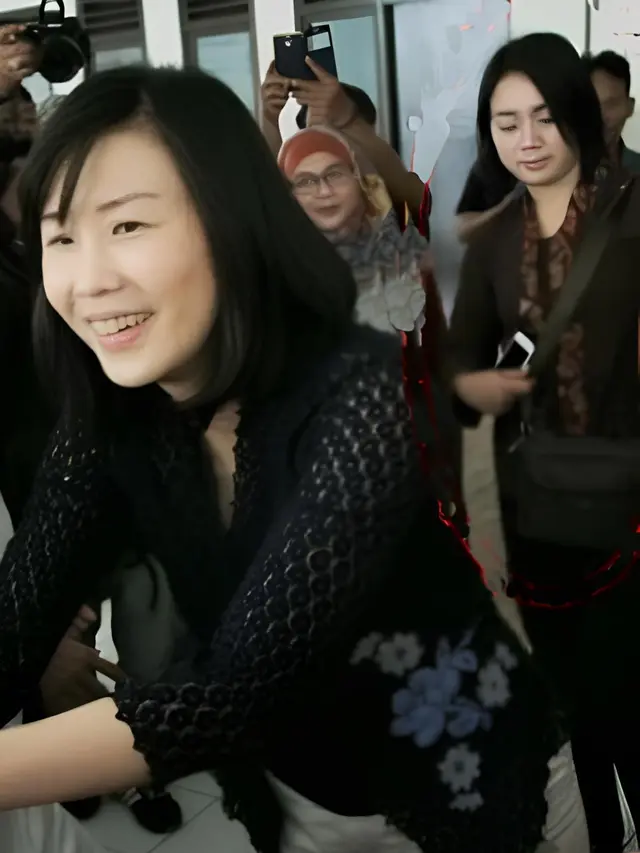 6 Potret Lawas Veronica Tan Akrab dengan Puput Nastiti, Dulu Kerja ...