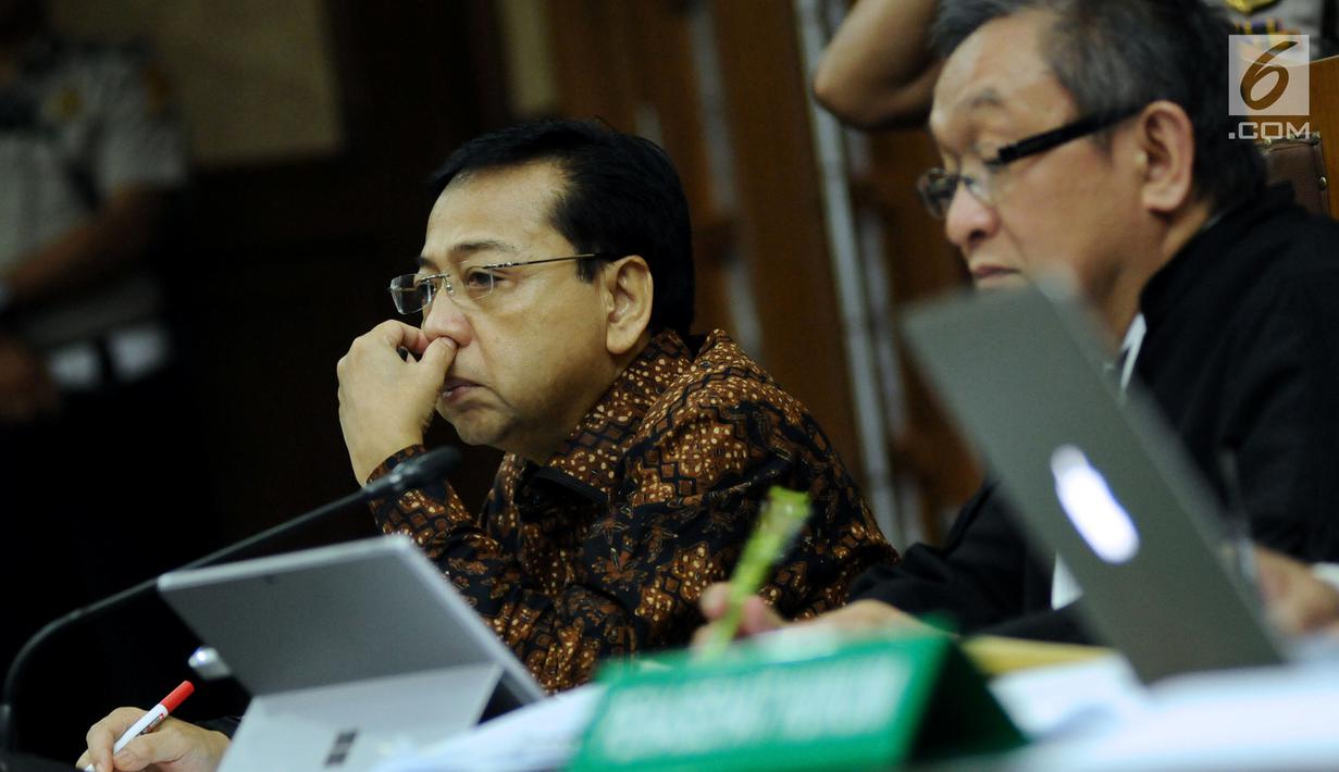 FOTO: Jalani Sidang Lanjutan Kasus E-KTP, Setnov Banyak Menguap - Foto ...