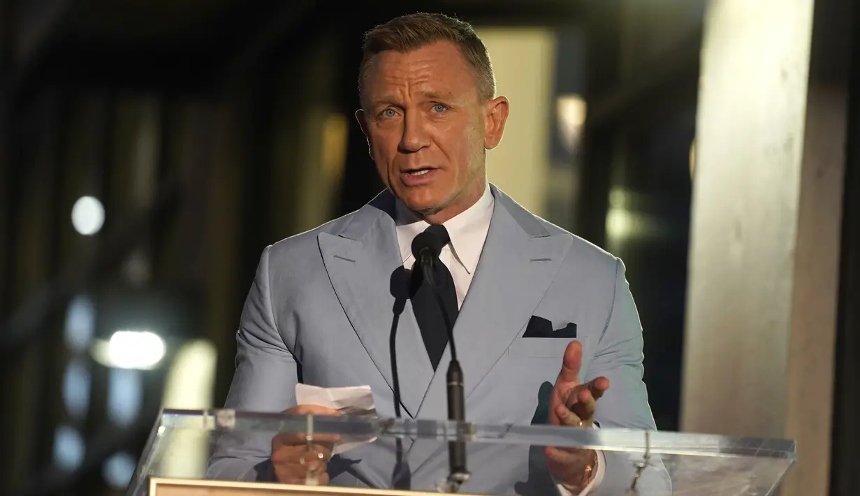 FOTO: Jejak Daniel Craig di Hollywood Walk of Fame - Foto Liputan6.com