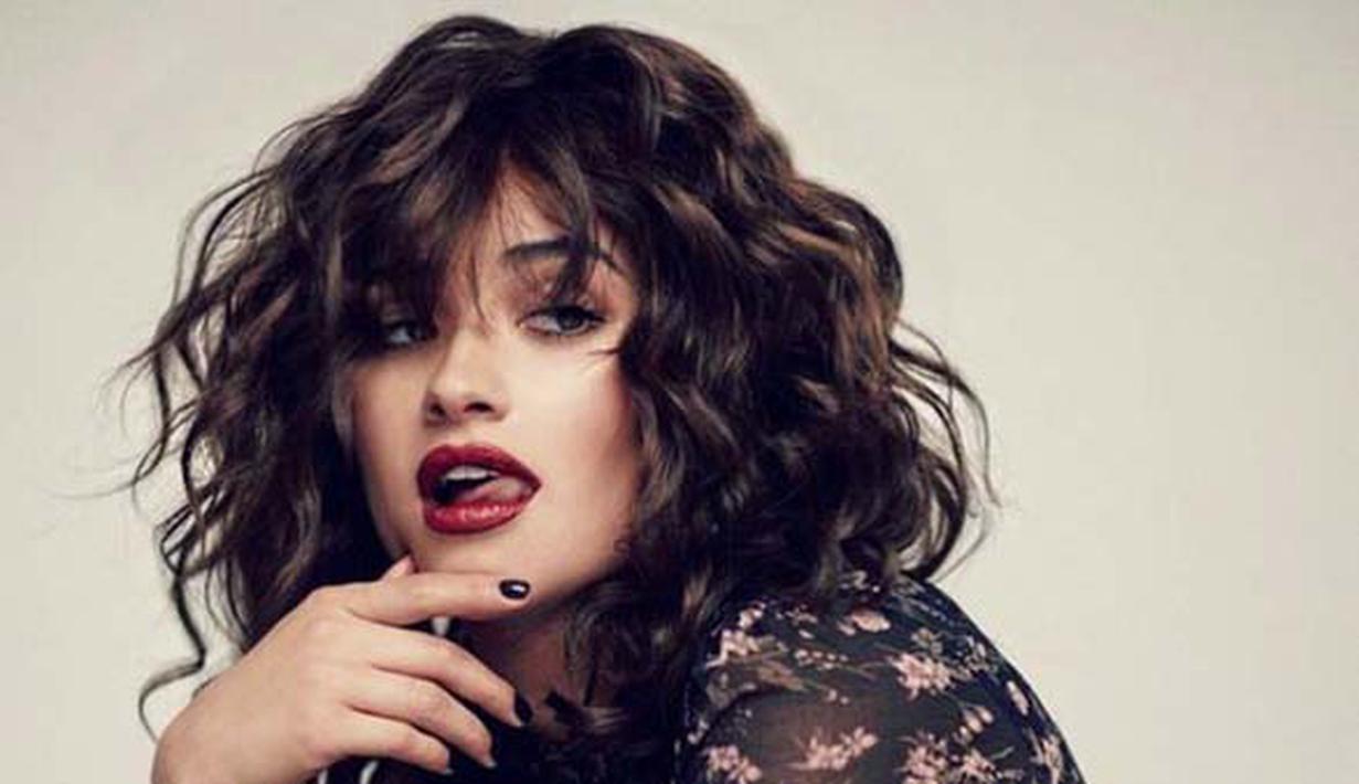 7 Tips Styling Rambut Keriting Biar Cantik Menawan - Photo Fimela.com