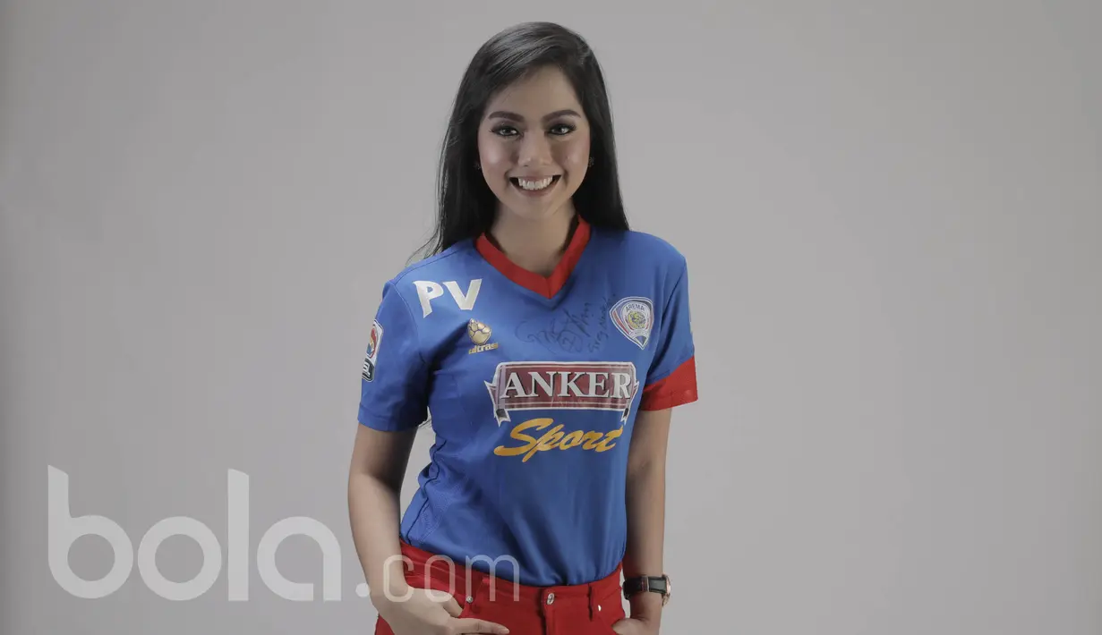 Sport Seleb : Putri Viola Presenter Olahraga Cantik dari Malang - Foto ...
