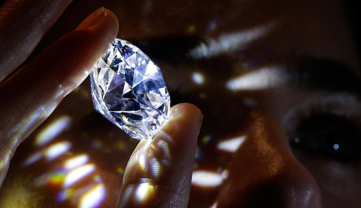FOTO: Harganya Bikin Tertegun, Inilah Berlian Putih Terlangka di Dunia ...