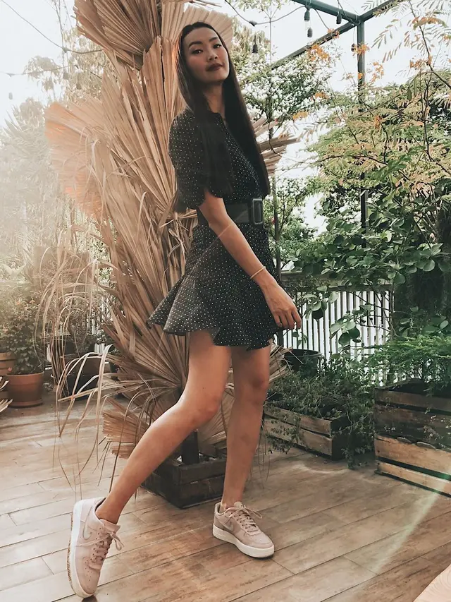 6 Pesona Presenter Jesslyn Lim dengan Gaya Kasual, Cantik dan Memukau ...