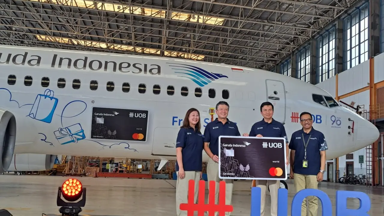 Garuda Indonesia Punya Pesawat Bergambar Kartu Kredit UOB - Bisnis Liputan6.com