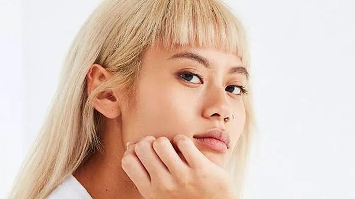 7 Langkah Cepat Anti Ribet Menata Poni Rambut yang Susah Diatur