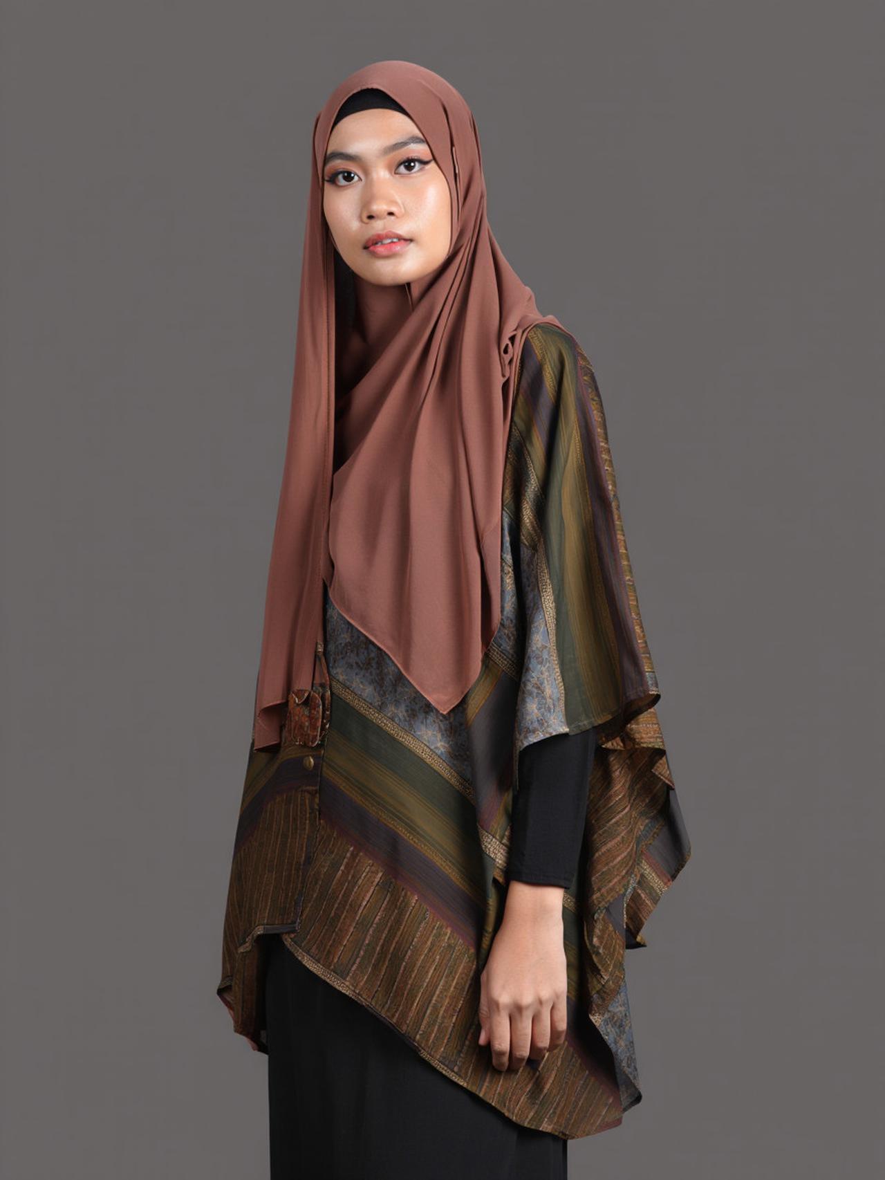 15 Model Baju Batik Tunik Terbaru Wanita Berhijab 2025, Referensi ...