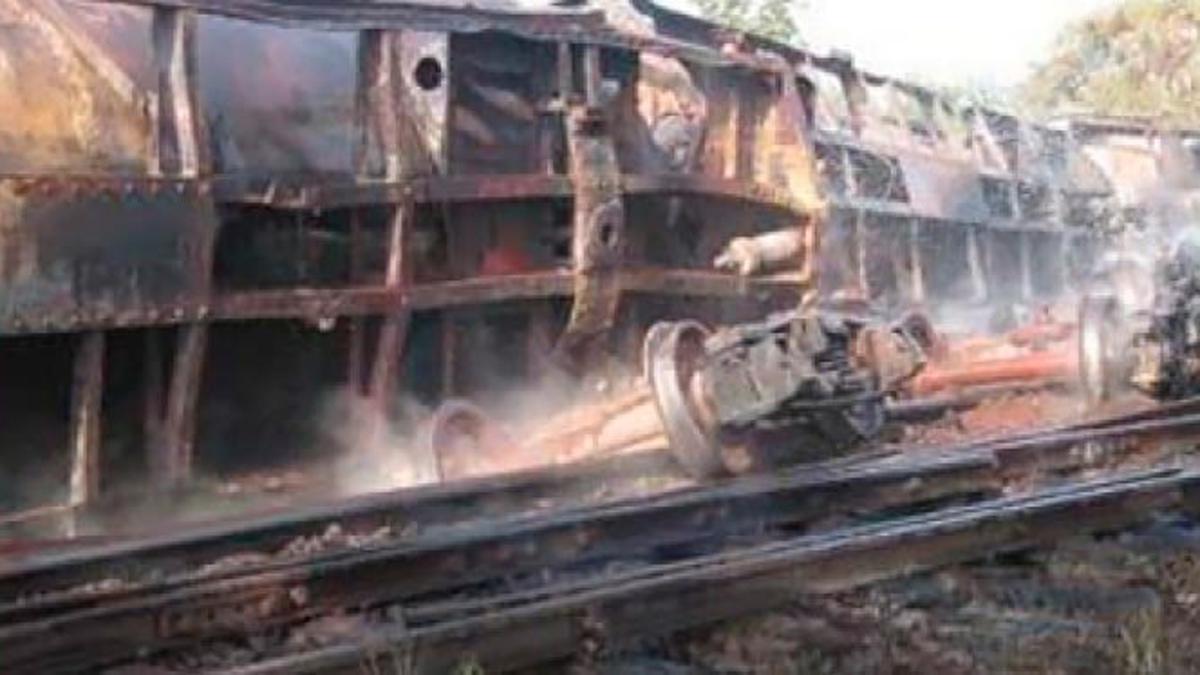 Kereta Terbakar di Myanmar, 25 Orang Tewas - News Liputan6.com