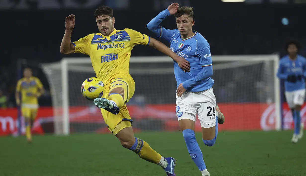 Foto: Kebobolan 4 Gol di Babak Kedua, Napoli Disingkirkan Frosinone di ...