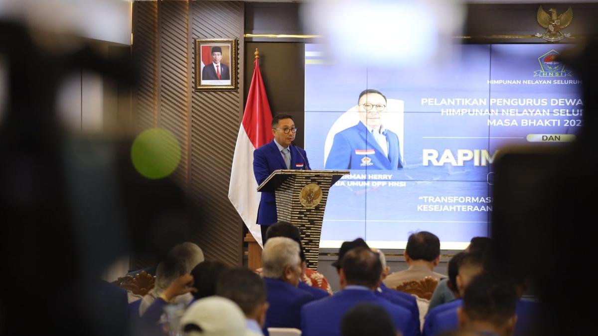 Pelantikan DPP HNSI, Herman Herry: Indonesia Takkan Jadi Emas Jika ...