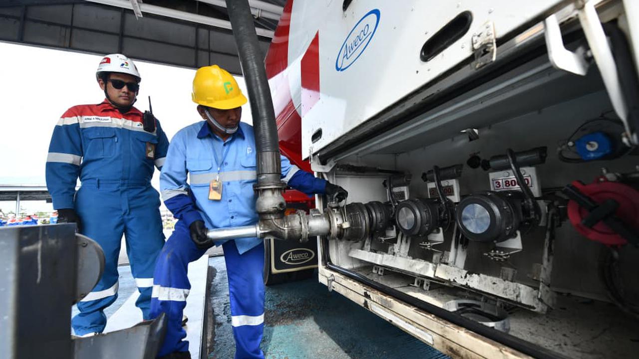 655 SPBU Pertamina Tetap Beroperasi di Tengah Banjir Sumatera, Tim ...