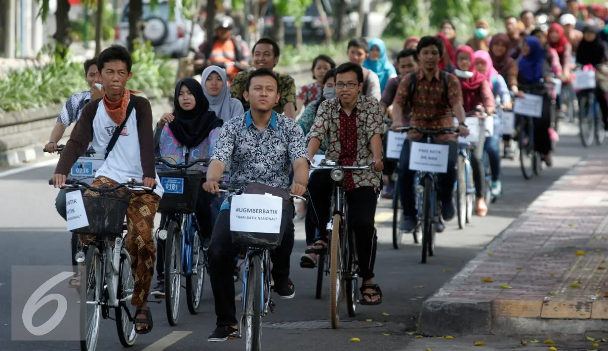 Begini Cara Mahasiswa UGM Peringati Hari Batik Nasional - Foto Liputan6.com
