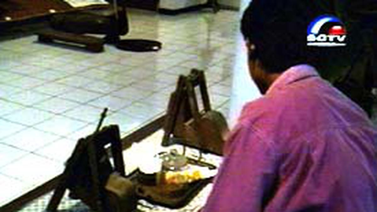 Peralatan Menyirih Masa Silam Dipamerkan - News Liputan6.com