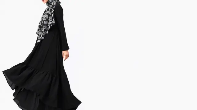 10 Inspirasi Baju Dress Warna Hitam untuk Gala Dinner, Tampil Modis dan ...