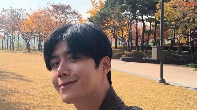 Siapa Kim Seon Ho? Aktor Serba Bisa yang Siap Comeback di Drama 'Can ...