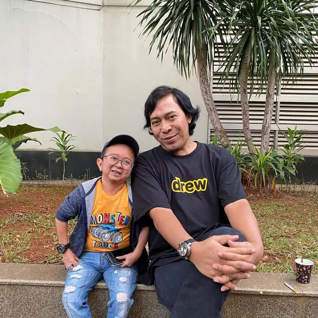 Koleksi Jam Tangan Komeng yang Dipuji Sederhana: Seleranya Uhuy ...