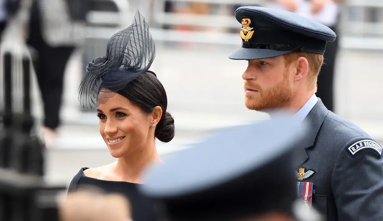FOTO: Senyum Memesona Meghan Markle Saat Hadiri Peringatan 1 Abad RAF ...