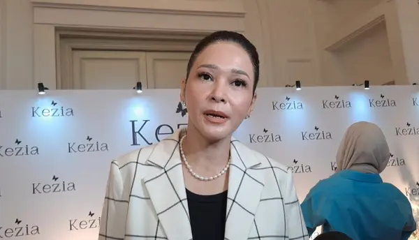 Inara Rusli Lepas Cadar, Ini 7 Potret Transformasi Istri Virgoun yang ...