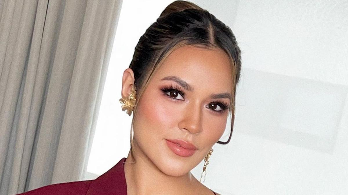 6 Potret Tampilan Stunning Raisa Andriana Hadiri Grammys 2024 dengan ...
