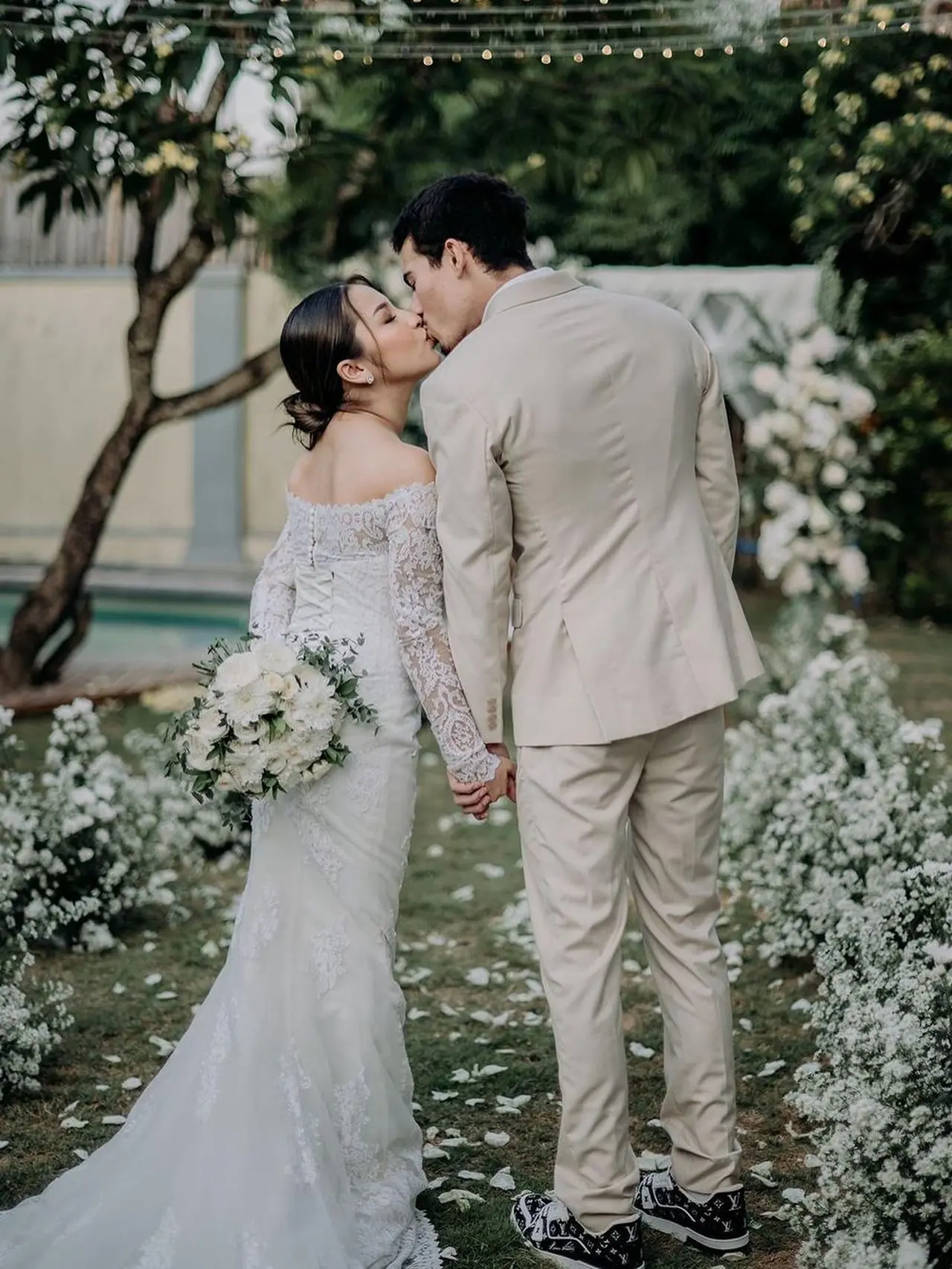 11 Potret Wedding Jennifer Coppen dan Dali Wassink yang Akhirnya Menikah Setelah Kelahiran Anak ...