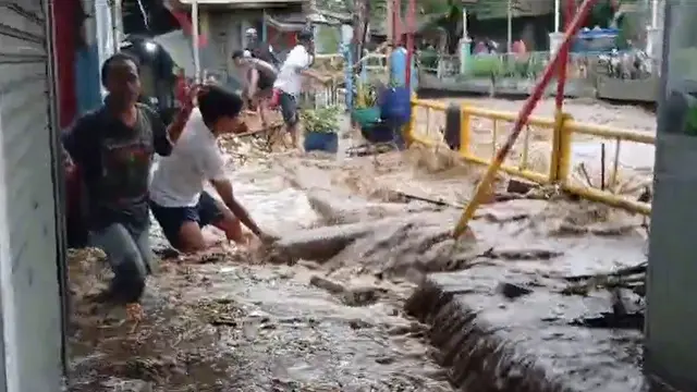 Nasib Wisata Jalan Braga Bandung Setelah Banjir Bandang Akibat Limpahan Air Sungai Cikapundung ...