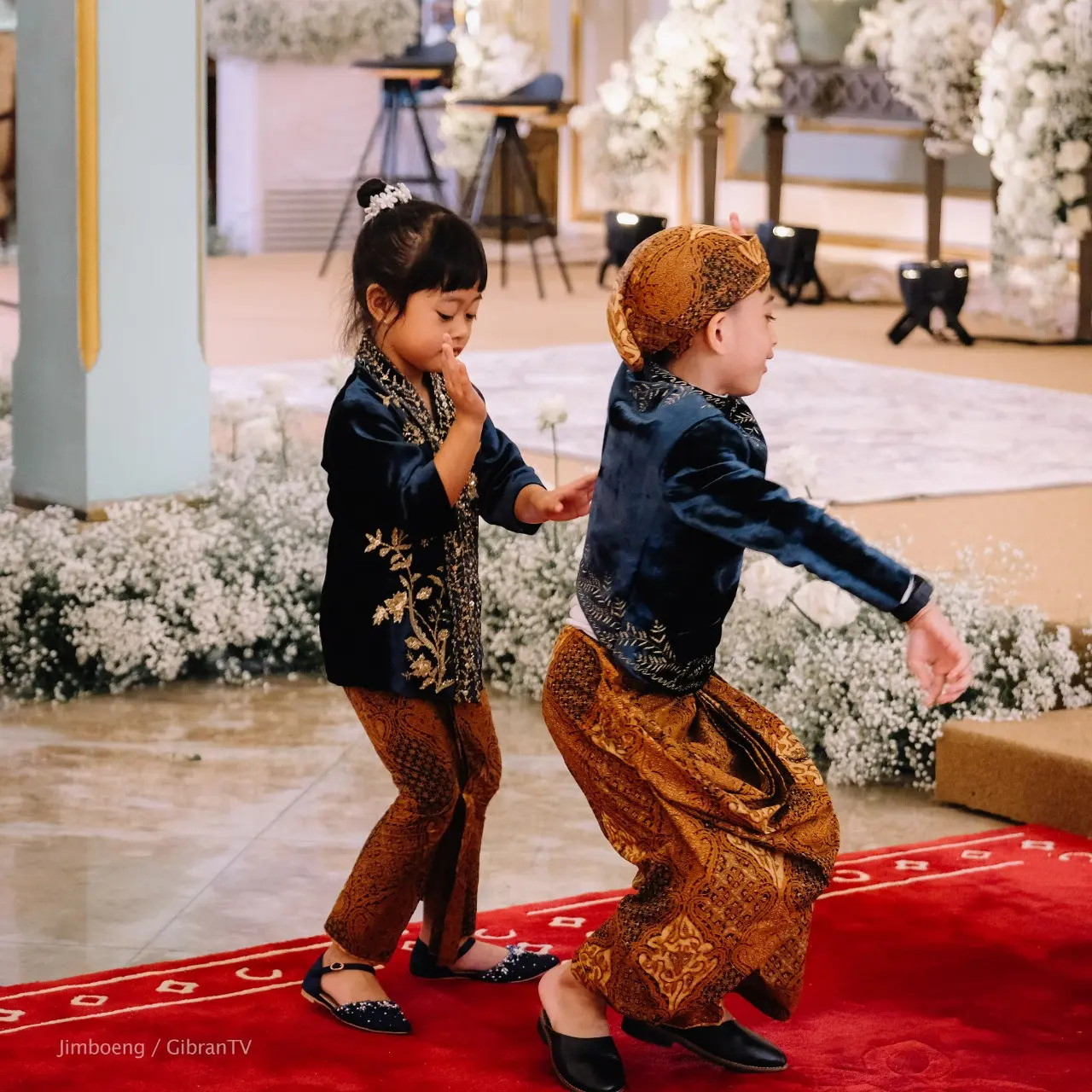 3 Potret Jan Ethes dan Sedah Mirah Asyik Joget di Pernikahan Kaesang Pangarep, Tarik Mang ...