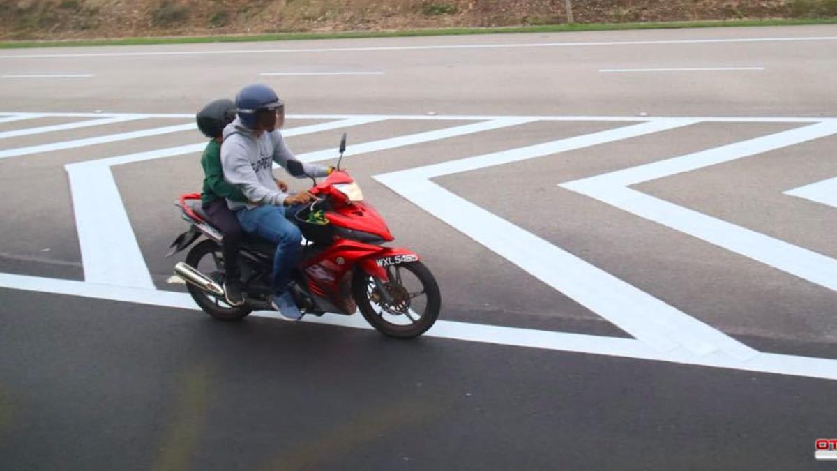 Beda dengan Indonesia, Tarif Tol Sepeda Motor di Malaysia Gratis ...