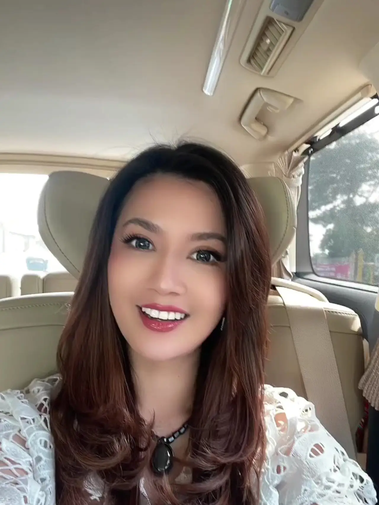 10 Potret Teranyar Asty Ananta, Wajahnya Tirus Mirip Bintang K-Pop