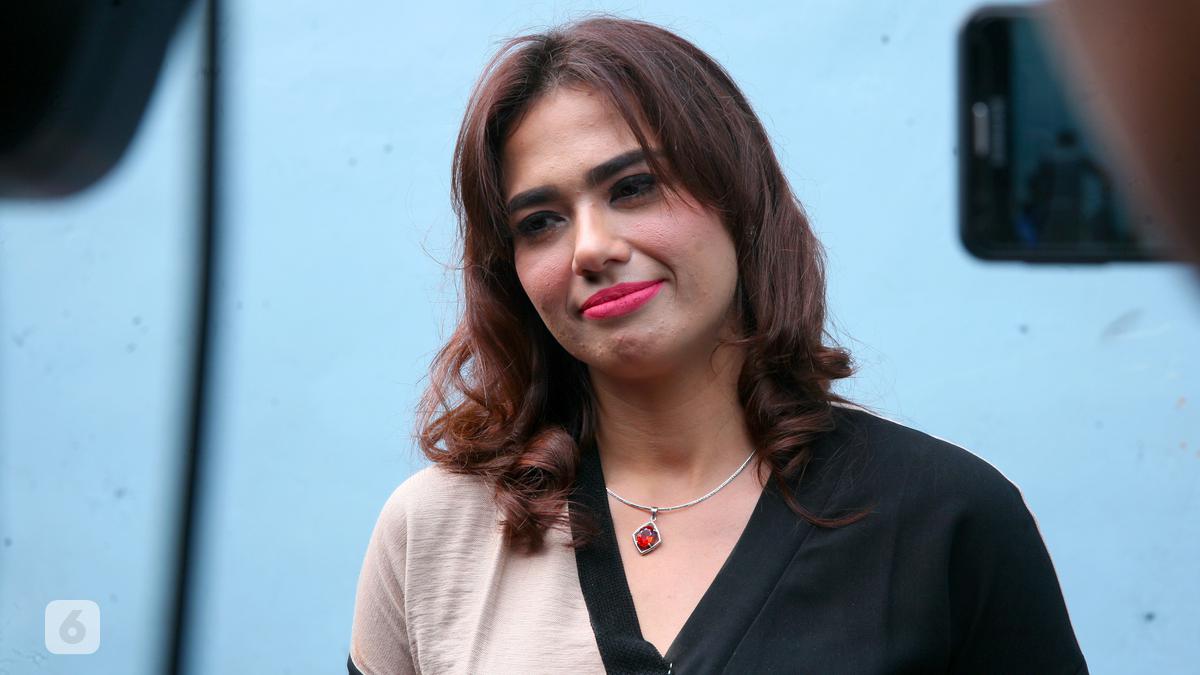 Model Catherine Wilson Ditangkap Polisi di Kediamannya karena Sabu ...