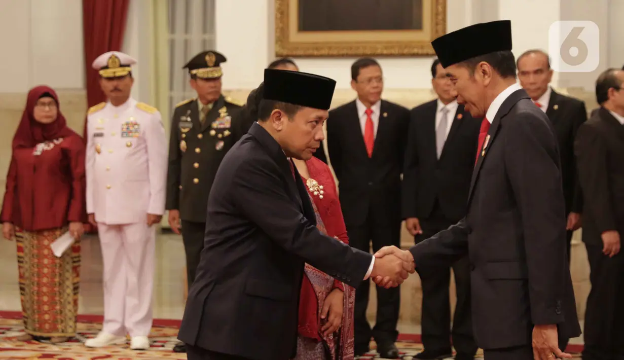 FOTO: Jokowi Lantik Laksamana Madya Aan Kurnia sebagai Kepala Bakamla ...