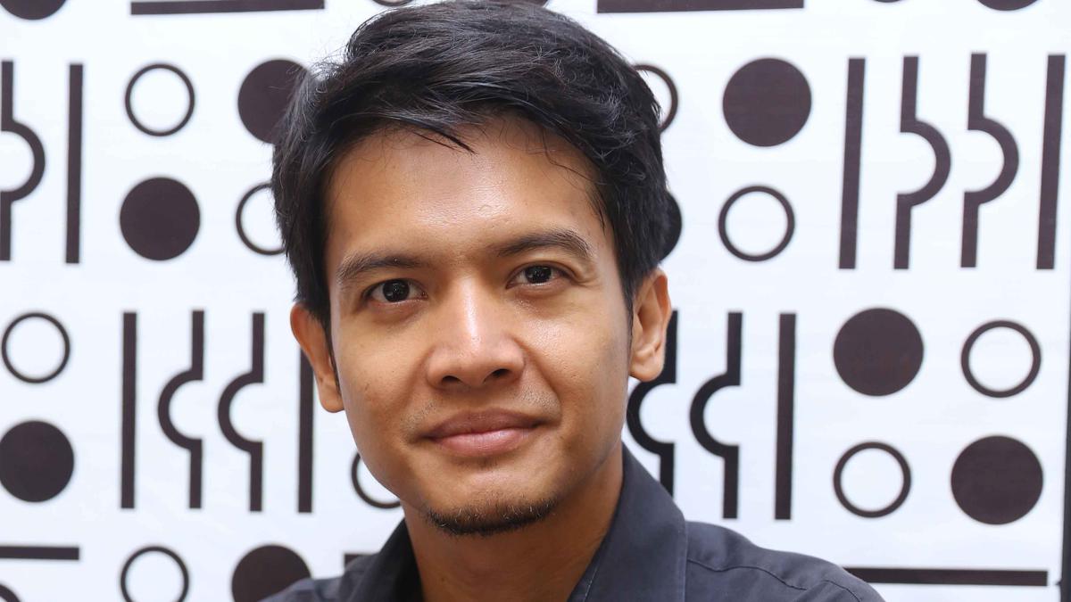 Dimas Seto Tak Pernah Baca Berita Entertainment - Entertainment Fimela.com
