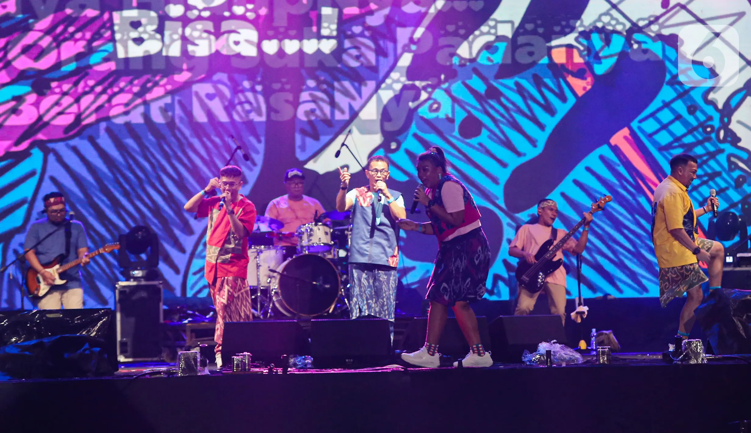 Project Pop Bikin Titik Kumpul Festival 2024 Bergoyang Duyu - Foto ...
